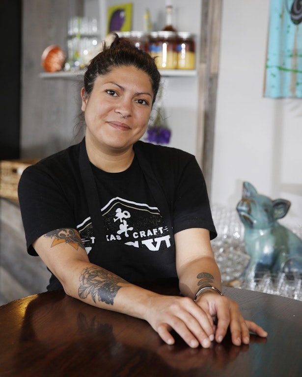 MISTI NORRIS (Staff Photographer)