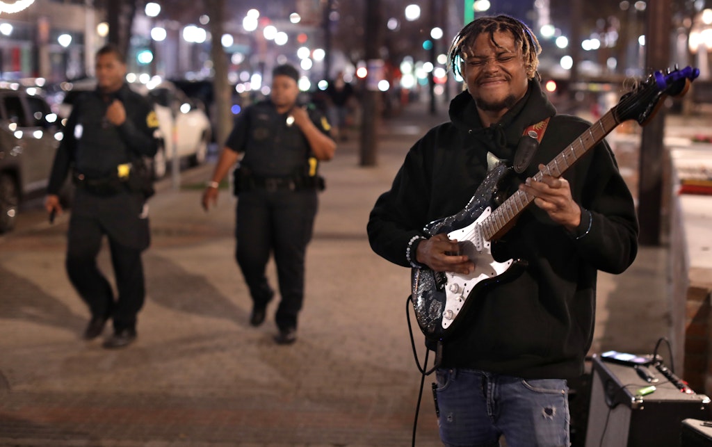 Rickey Mitchell entertains patrons on the streets of Deep Ellum ...