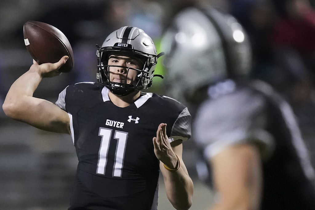 Denton Guyer quarterback Jackson Arnold throws a pass to running back ...