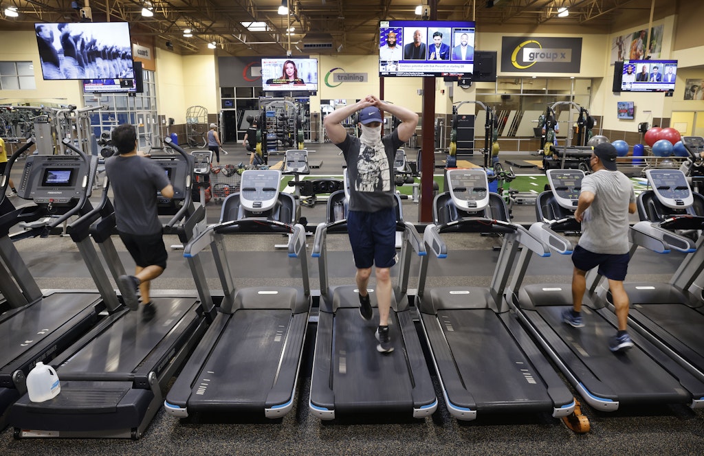 If you fell off the fitness wagon during the pandemic, the best way to ...